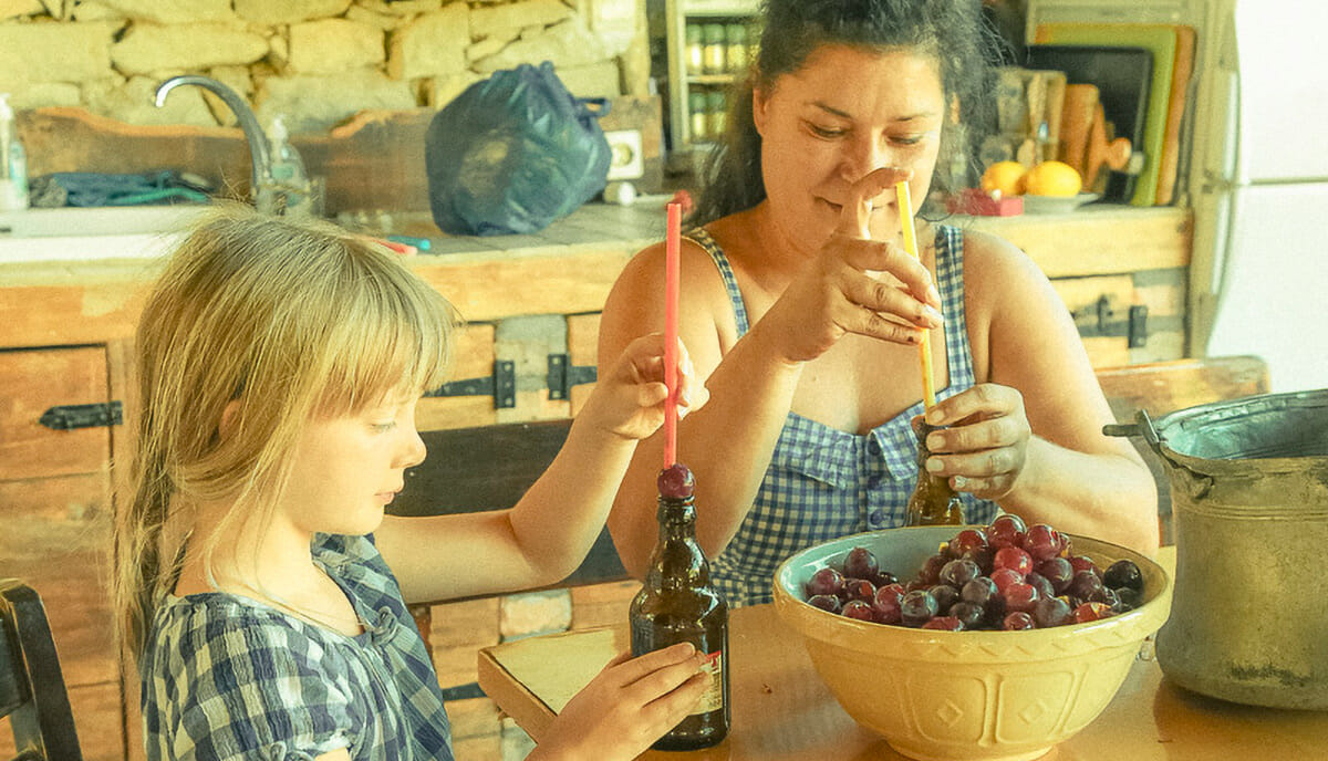 Family & Food (Bulgaria) • Chromasia